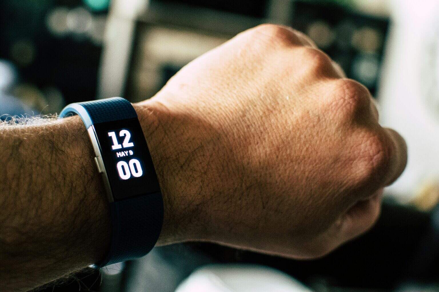 What Is the Average Watch Wrist Size for a Man? - Volt & Weiss